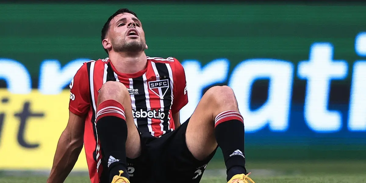 No São Paulo, Dorival Júnior dá uma péssima notícia sobre Jonathan ...